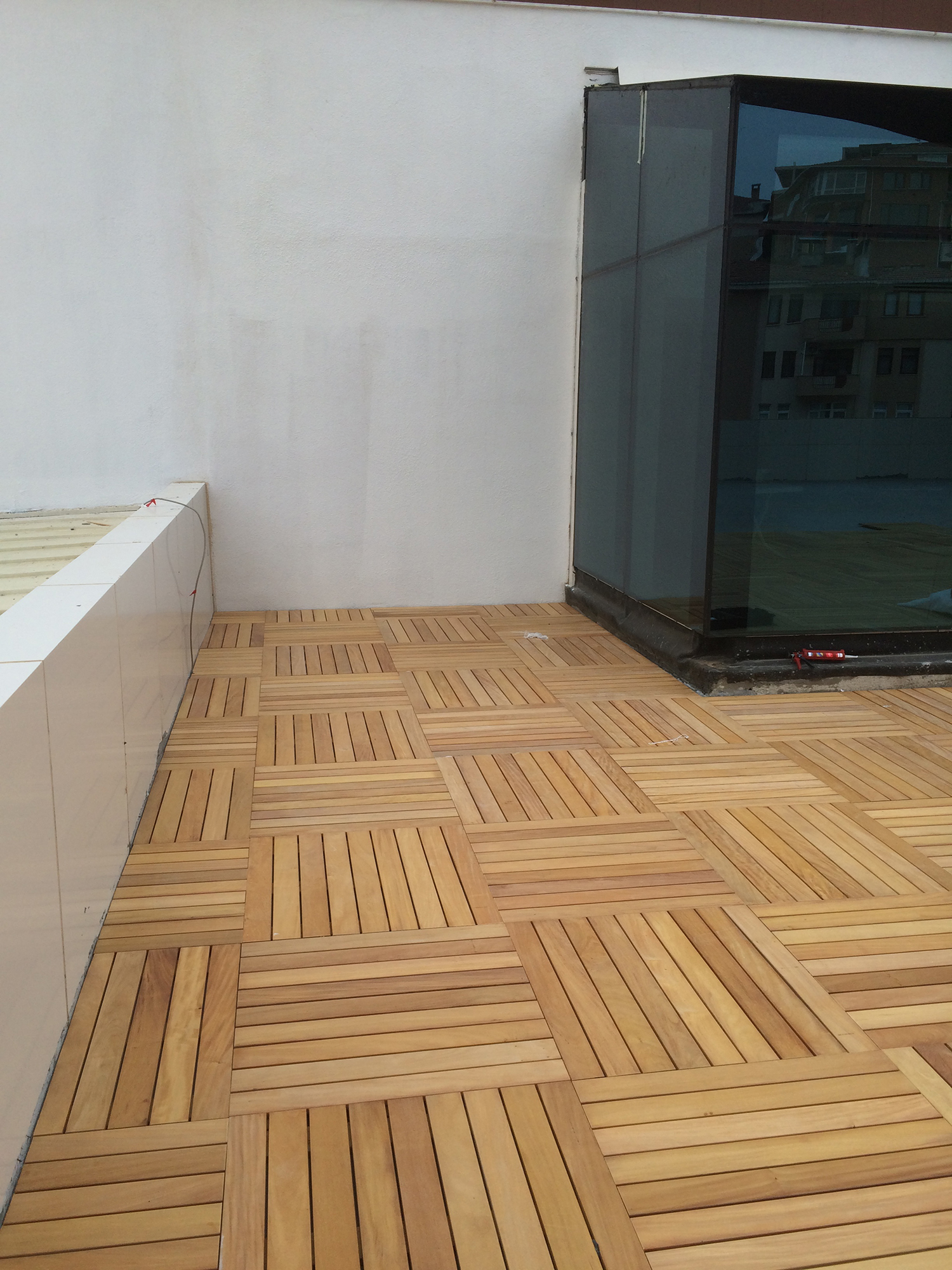 Karo deck uygulama - Teak deck - iroko deck - Garden Star